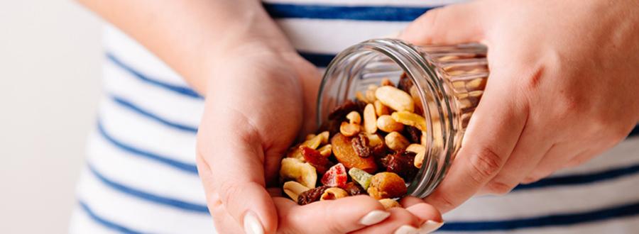 How to Become a Nutritionist | Hiscox UK